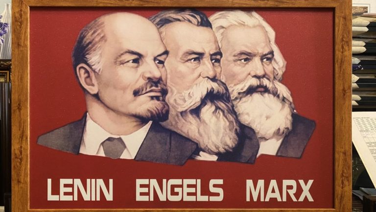 Triết học Mác – Lênin: Tổng quan kiến thức cốt lõi - Hiểu Triết